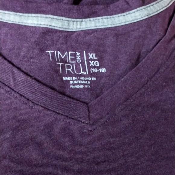 Time and Tru | Tops | Womens Time And Tru Tshirt B24 | Poshmark